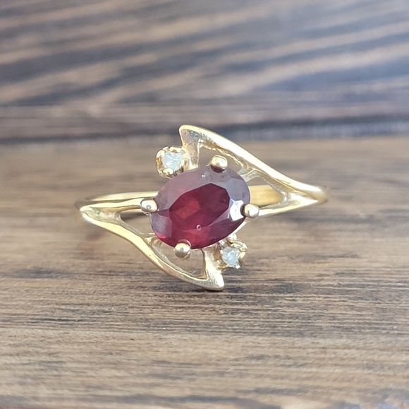 Vintage | Jewelry | Vintage Lind 24kt Hge Garnet And Diamond Ring Sz ...